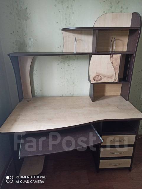 Продам функциональный компьютерный столик, б/у, в наличии. Цена: 3 000 ...