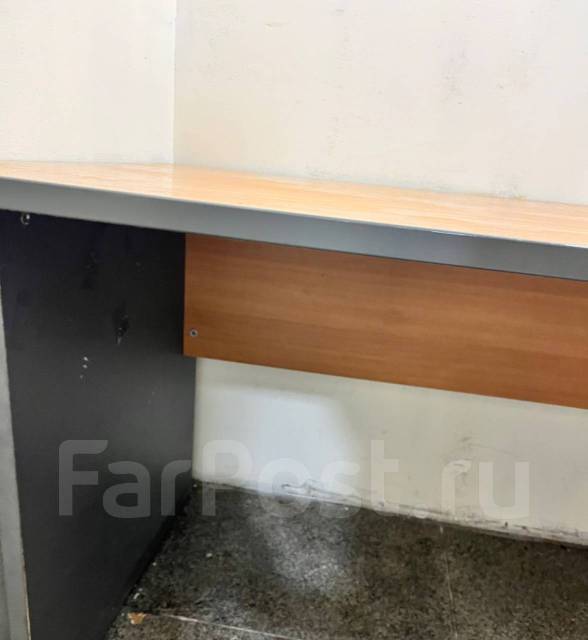 Большой Офисный Стол, коричневый, серый, б/у, в наличии. Цена: 5 000 ...