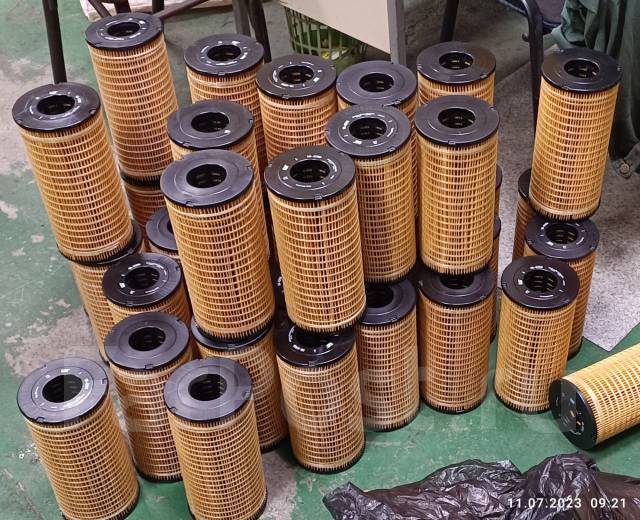 Топливный фильтр 1R-0766 Cat в Находке для САТ 3600, новый, в наличии ...