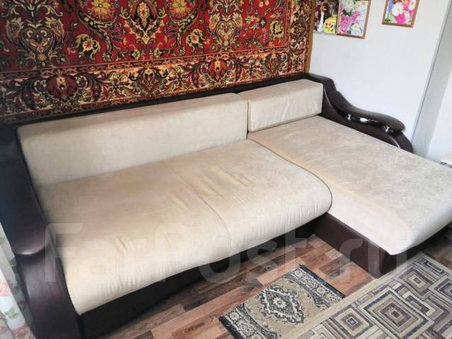Продам диван угловой, 240 см, 160 см, б/у, в наличии. Цена: 8 000₽ во ...