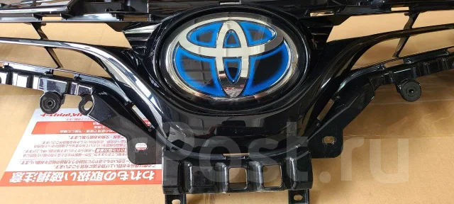Решетка радиатора Toyota Camry AXVH70 купить во Владивостоке по цене ...