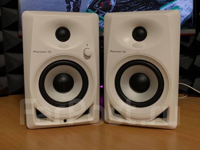 Мониторы Pioneer dj dm 40w, б/у, в наличии. Цена: 13 000₽ во Владивостоке