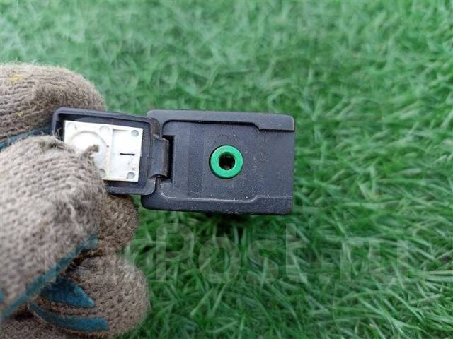 Разъем AUX Toyota Prius 9095001867 ZVW30 2ZR купить во Владивостоке по ...