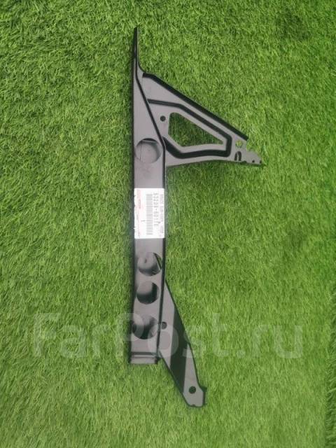 Кронштейн замка капота Toyota Land Cruiser 2018 5320960170 UZJ200 ...
