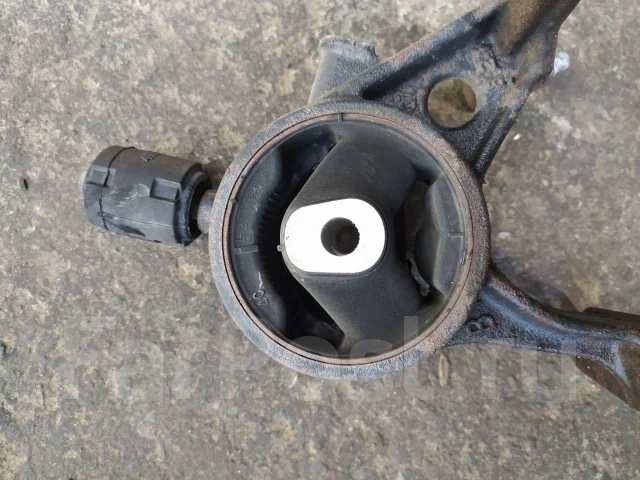 Подушка двигателя Toyota RAV4, задняя купить во Владивостоке по цене ...