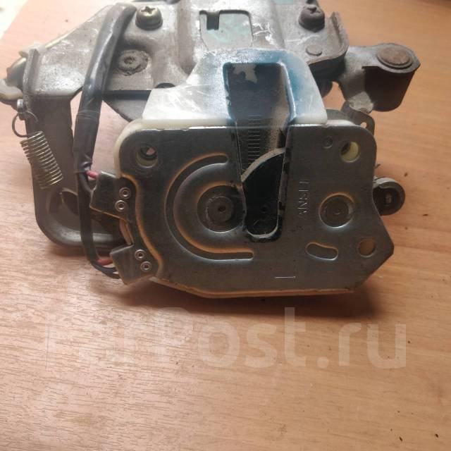 Замок Сдвижной Двери Mitsubishi Delika PE8W 4M40 купить в Комсомольске ...
