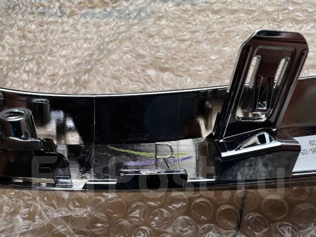 Молдинг решетки правый 5312348070 Toyota Harrier 80, Venza 2021 купить ...