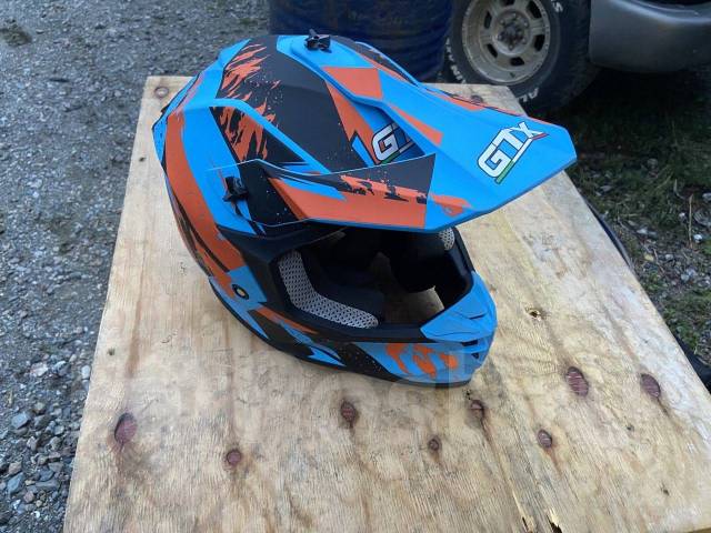 Мото шлем кроссовый GTX, новый, в наличии. Цена: 5 500₽ во Владивостоке