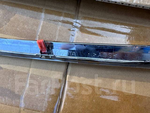 Ресничка фары левая Toyota Land Cruiser Prado 150, оригинал купить во ...