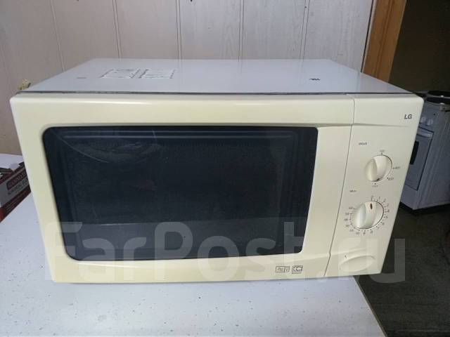 Продам микроволновку LG, LG, б/у, в наличии. Цена: 2 200₽ во Владивостоке
