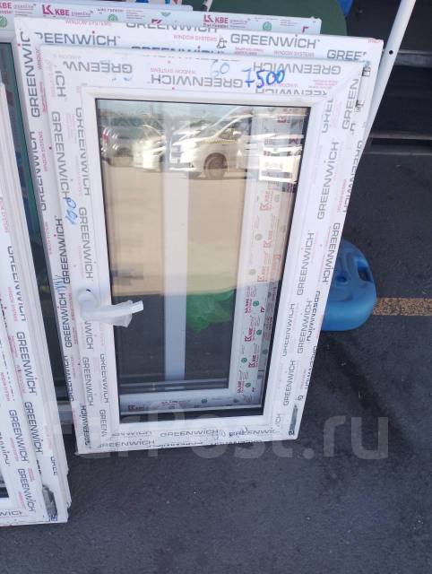 Окно пластиковое 100*60 1шт, новый, в наличии. Цена: 7 500₽ во Владивостоке