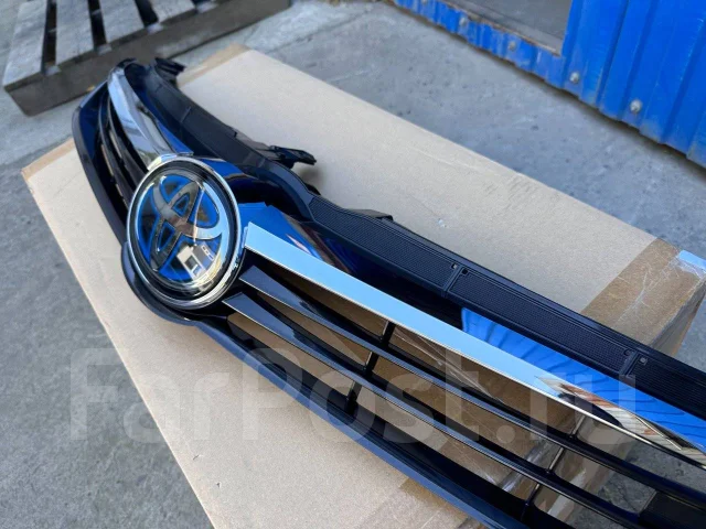 Решетка радиатора Toyota Camry AVV50 Япония 53114-33020 купить во ...