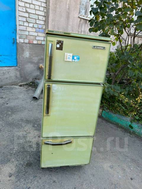 Холодильник Япония 220в, б/у, в наличии. Цена: 3 500₽ в Находке