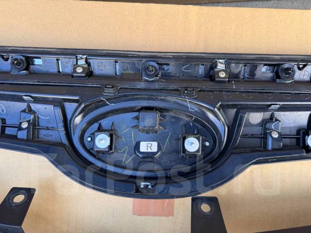 Решетка радиатора Subaru Forester SK9, SJG, SK5 купить во Владивостоке ...