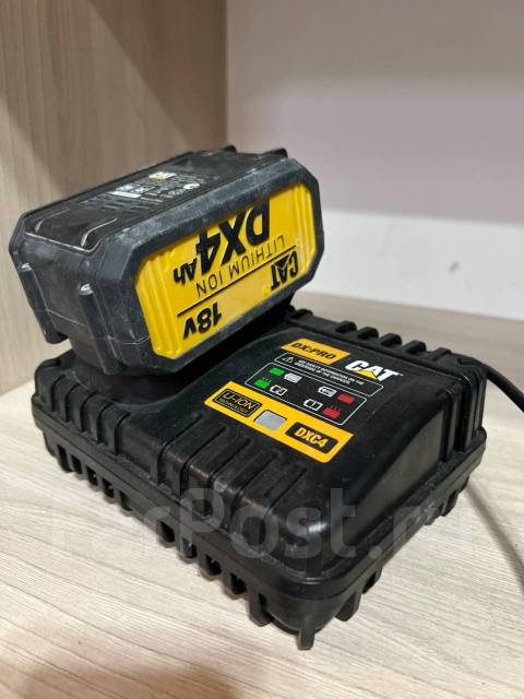 Зарядное устройство CAT DXC4 + Аккумулятор CAT DXB4, б/у, в наличии ...