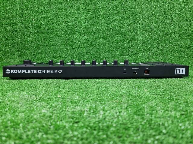 MIDI-клавиатура Native Instruments Komplete Kontrol M32, б/у, в наличии ...