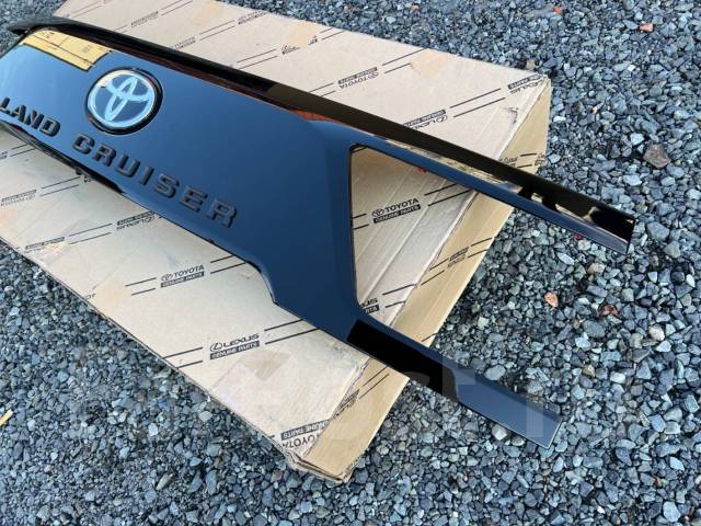 Накладка Задней Двери Toyota LAND Cruiser 300 LC300 GR 76801-60571-C1 ...