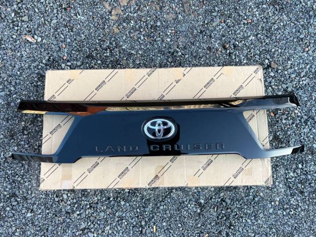 Накладка Задней Двери Toyota LAND Cruiser 300 LC300 GR 76801-60571-C1 ...