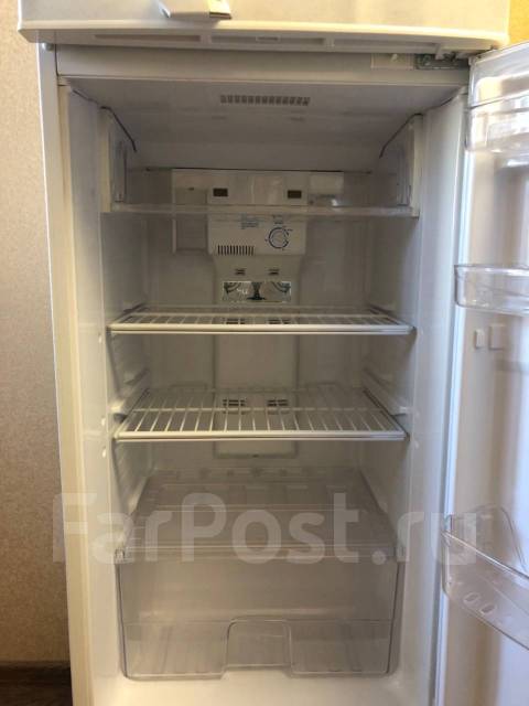 Холодильник Daewoo, двухкамерный, No Frost, б/у, в наличии. Цена: 5 500 ...