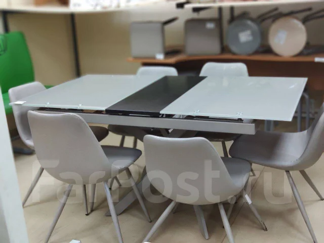Кухонный стол и стулья, серый, б/у, в наличии. Цена: 38 800₽ в Уссурийске