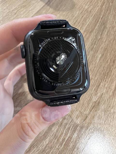 Apple Watch SE, умные часы, GPS, NFC, IP68, iOS, б/у, в наличии. Цена ...