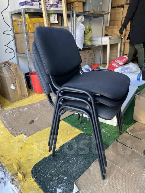 Стул офисный, металл, ткань, новый, в наличии. Цена: 1 500₽ в Хабаровске