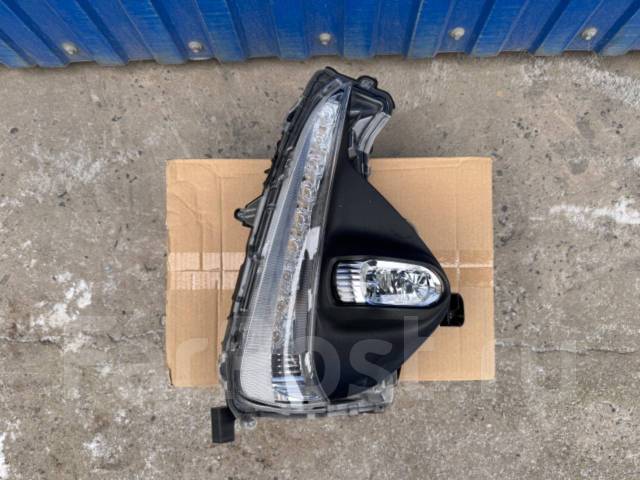 Плафон, туманка, правая Toyota Prius PHV ZVW52 47-95 оригинал Japan ...