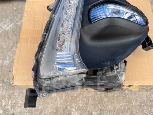 Плафон, туманка, правая Toyota Prius PHV ZVW52 47-95 оригинал Japan ...