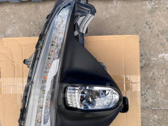 Плафон, туманка, правая Toyota Prius PHV ZVW52 47-95 оригинал Japan ...