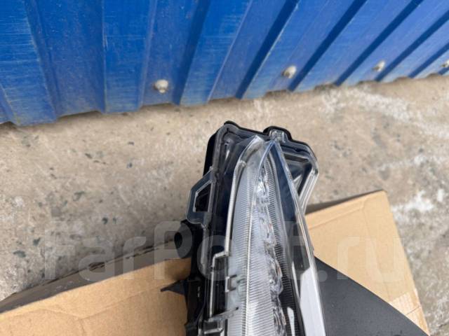 Плафон, туманка, правая Toyota Prius PHV ZVW52 47-95 оригинал Japan ...