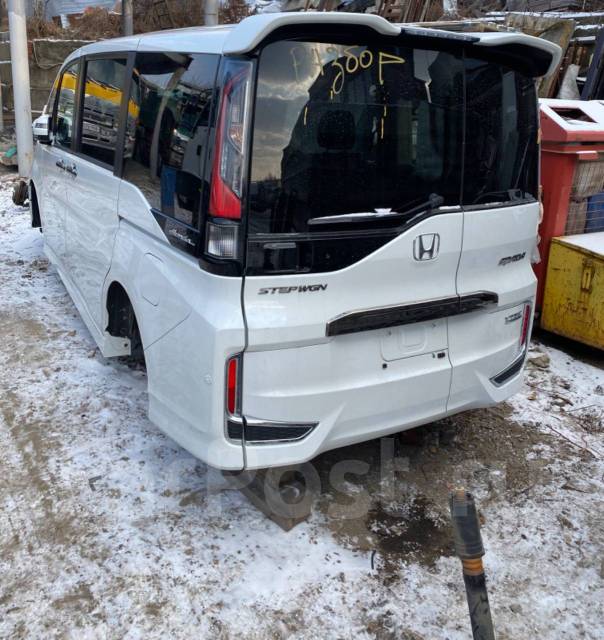 Honda Stepwgn, 2016, RP3, L15B во Владивостоке