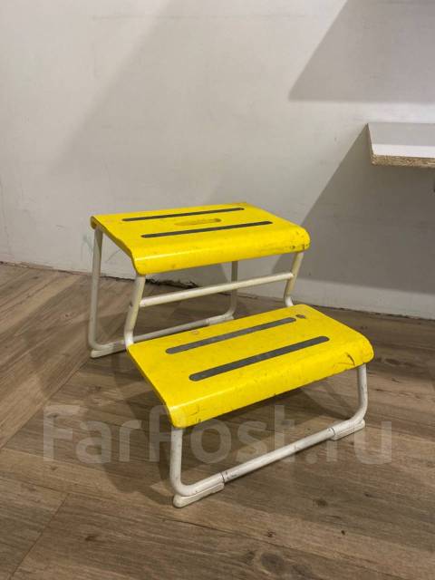 Мини стремянка икеа, б/у, в наличии. Цена: 1 500₽ во Владивостоке