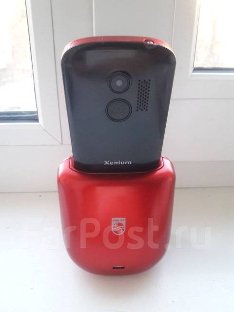 Сот. телефон Philips Xenium E227 большой экран и кнопки, до 8 гб, 2.80 ...