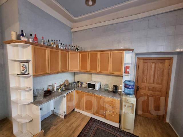 Кухонный гарнитур, б/у, в наличии. Цена: 7 500₽ во Владивостоке