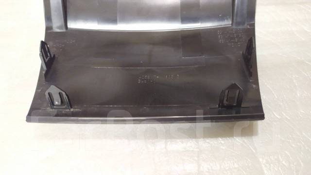 Эмблема Toyota Harrier 60, 65 (2017-2020) купить во Владивостоке по ...