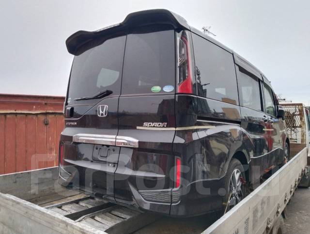 Honda Stepwgn, 2016, RP3, L15B во Владивостоке