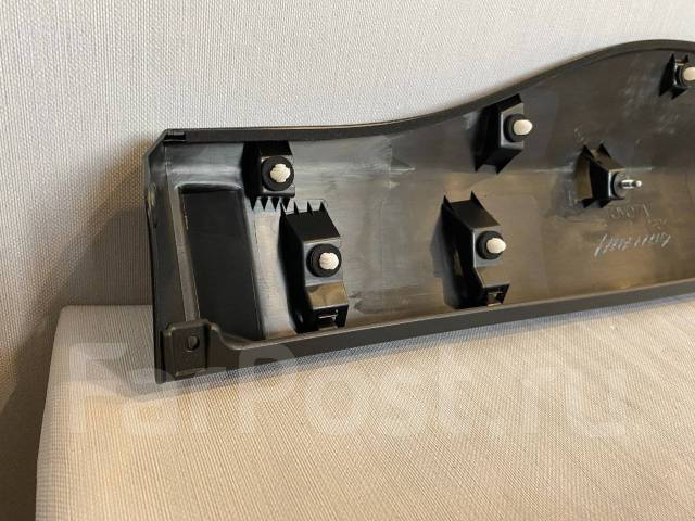 Накладка на дверь задняя левая Toyota RAV4 #5# 75078-42040 купить во ...