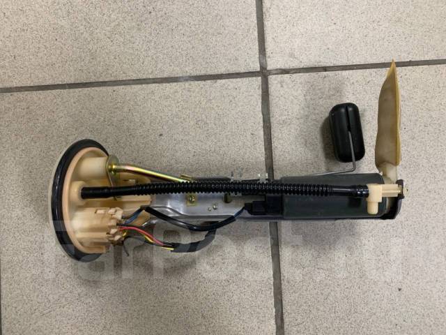 Бензонасос в сборе с датчиком ориг. Toyota LandCruiser 100/Lexus LX470 ...