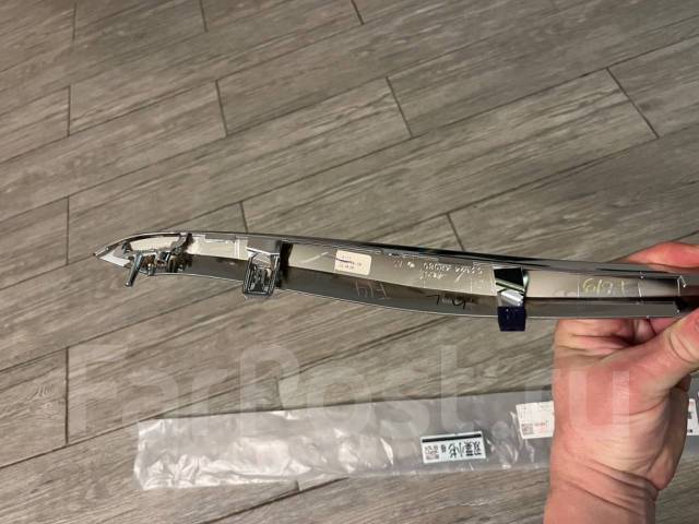 Молдинг решетки левый 5312448080 Toyota Harrier 80, купить во ...