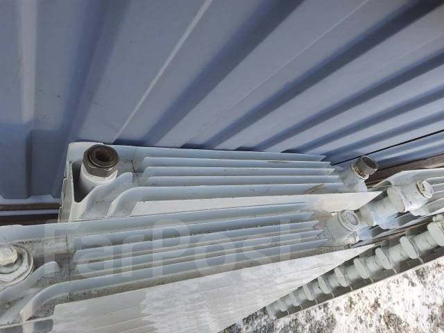 Радиатор отопления 10 секций, в наличии. Цена: 3 000₽ во Владивостоке