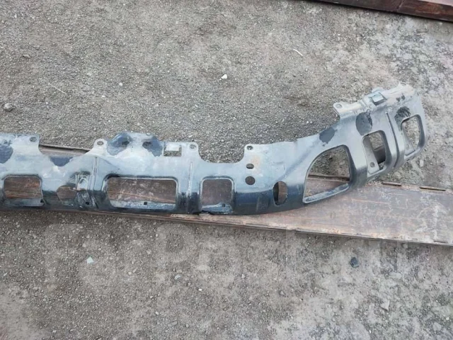 Накладка на бампер Toyota Tundra 2013 521290C901 USK56 1UR-FE, передняя ...
