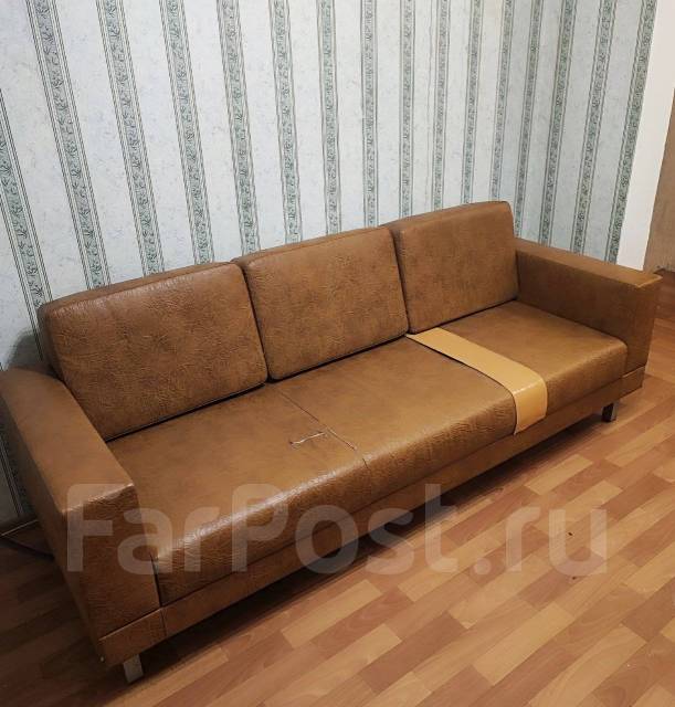 Диван прямой из экокожи, кожзам, коричневый, б/у, в наличии. Цена: 10 ...