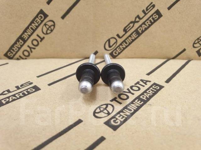 Заклепка лючка бензобака Toyota Corolla 9026906017 E180 купить в Москве ...