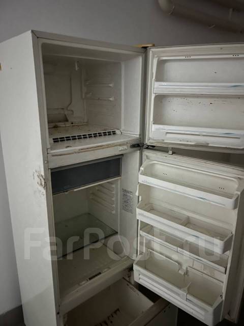 Продам Японский холодильник полностью рабочий, б/у, в наличии. Цена: 2 ...
