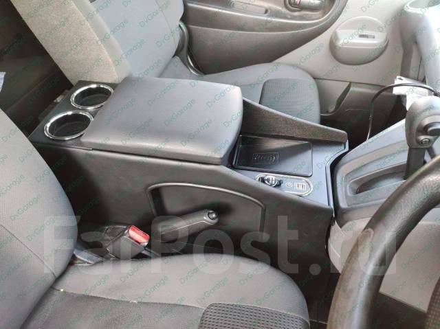 Подлокотник Nissan NV200 купить во Владивостоке по цене: 9 999 ...