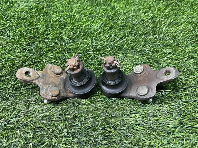 Опоры шаровые передние R+L ПАРА Toyota Noah ZRR70 купить во ...