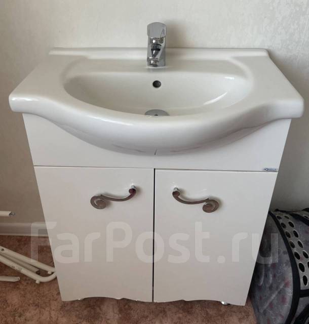 Раковина с тумбой Aqwella + смеситель, в наличии. Цена: 5 500₽ во ...