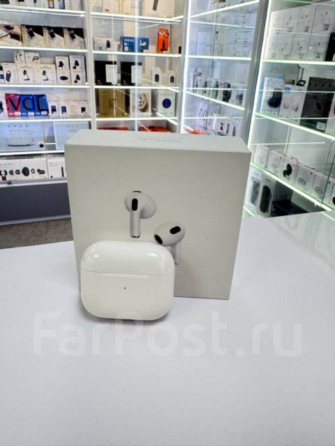 Кейс Apple AirPods 3 Lightning Case! Отличное состояние, б/у, в наличии ...