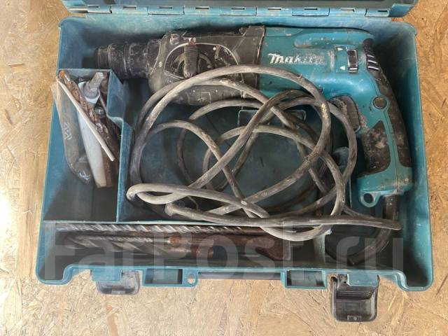 Перфоратор Makita HR2470, б/у, в наличии. Цена: 8 500₽ во Владивостоке