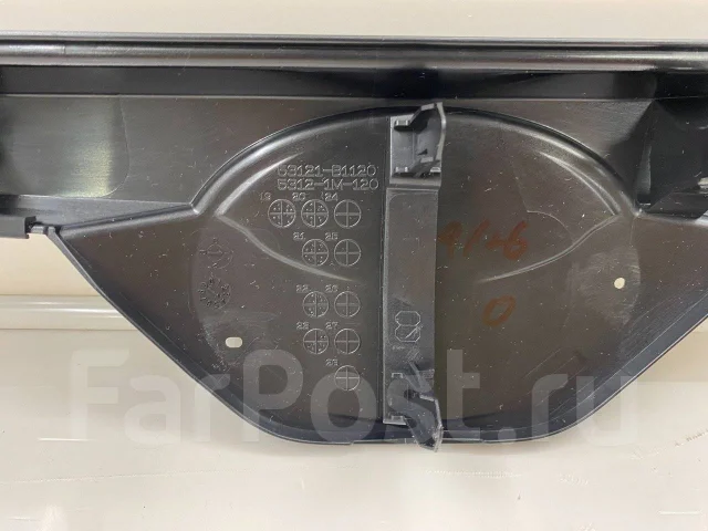 Решетка радиатора Toyota Raize 53121-B1120 купить во Владивостоке по ...